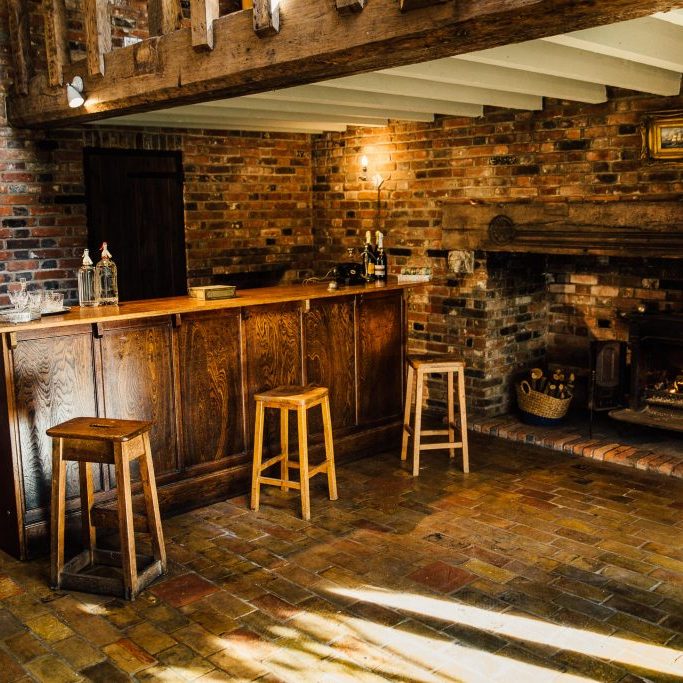 Clubhouse Bar - Rustic Hire